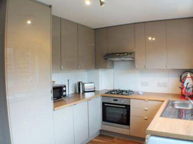 2 Bedrooms Semi detached house for rent in Struan Drive, Rosyth, Fife KY11