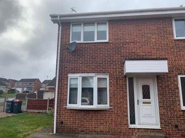2 Bedrooms Semi detached house for rent in Patterdale Way, North Anston, Sheffield S25