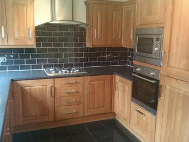 2 Bedrooms Semi detached house for rent in Palmerston Drive, Tividale B69