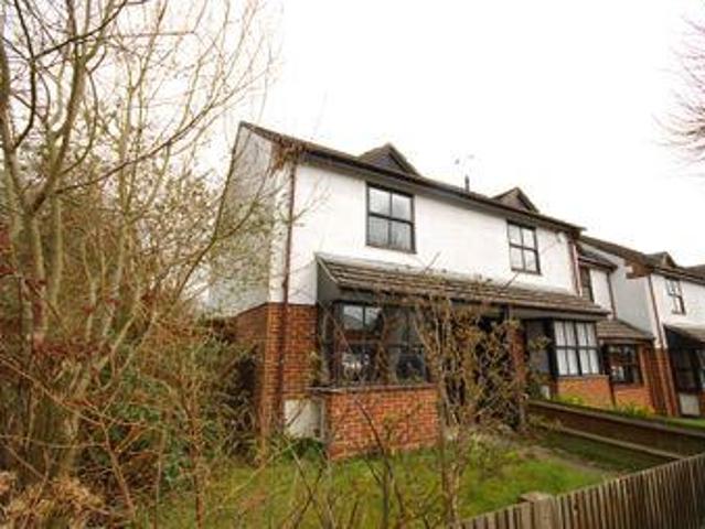 2 Bedrooms Semi detached house for rent in Park Road, Farnham, Surrey GU9