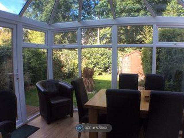 2 Bedrooms Semi detached house for rent in Petworth Court, Windsor SL4