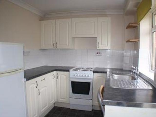2 Bedrooms Semi detached house for rent in Plantagenet Close, St Anns, Nottingham NG3