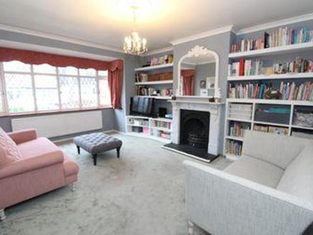2 Bedrooms Semi detached house for rent in Queenswood Avenue, Wallington SM6