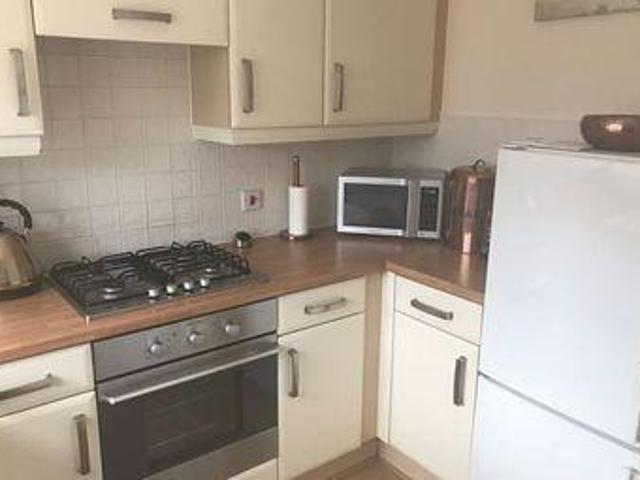 2 Bedrooms Semi detached house for rent in Rosedale Fold, Bradford BD10