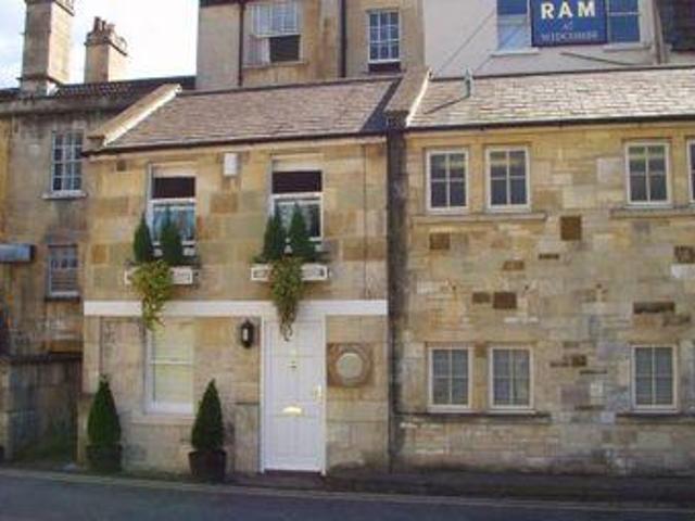 2 Bedrooms Semi detached house for rent in Rossiter Road, Bath BA2