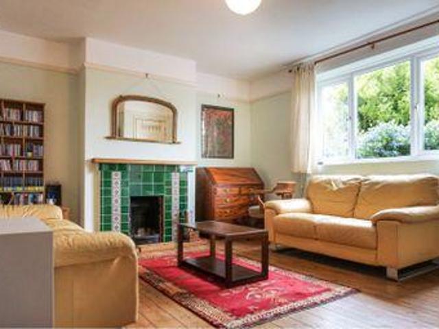 2 Bedrooms Semi detached house for rent in Ramsden Road, London N11