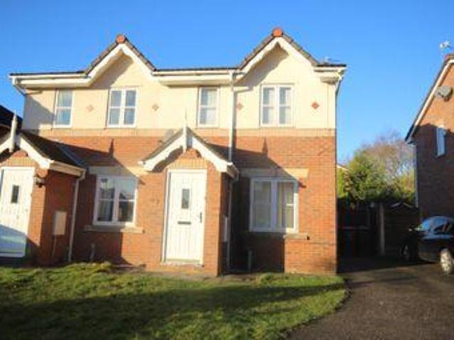 2 Bedrooms Semi detached house for rent in Redstart Grove, Worsley, Manchester M28