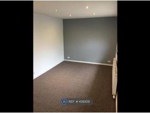 2 Bedrooms Semi detached house for rent in Rydal Drive, Morley, Leeds LS27