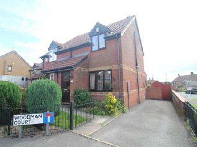 2 Bedrooms Semi detached house for rent in Woodman Court, Bradford BD6