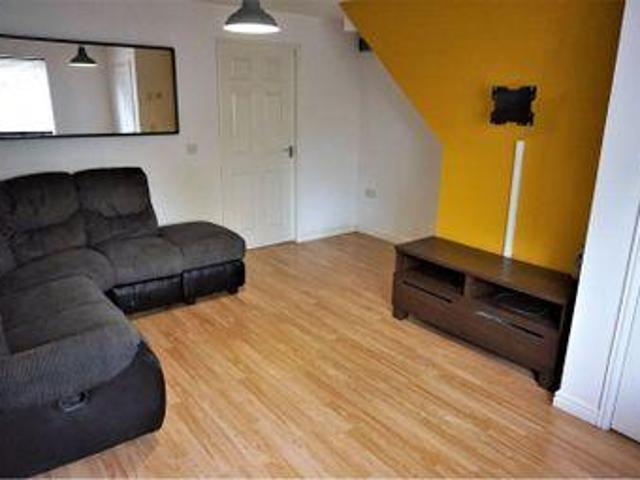 2 Bedrooms Semi detached house for rent in Walshaw Street, Manchester M11