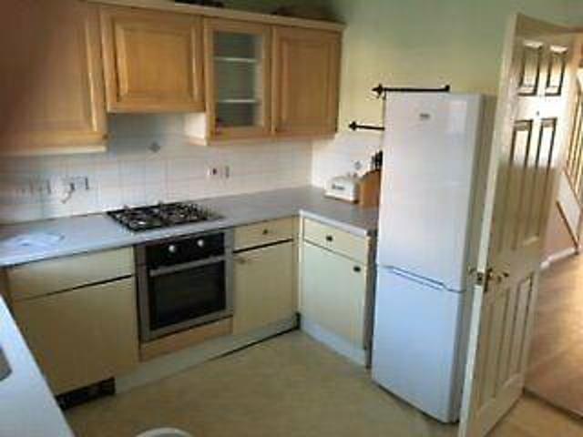 2 Bedrooms Semi detached house for rent in Wanderer Drive, Barking IG11