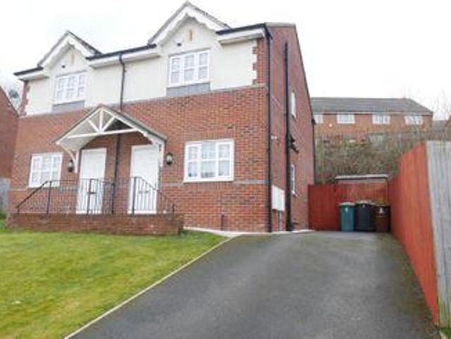 2 Bedrooms Semi detached house for rent in Wharfedale Close, Armley LS12