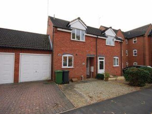 2 Bedrooms Semi detached house for rent in Whitemoor Road, Kenilworth CV8