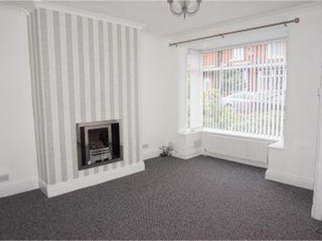 2 Bedrooms Semi detached house for rent in Thornley Avenue, Smithills BL1
