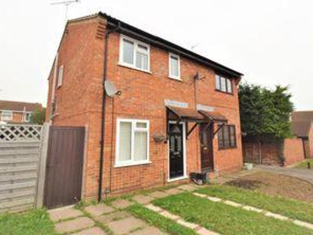2 Bedrooms Semi detached house for rent in Turnstone End, Colchester CO4