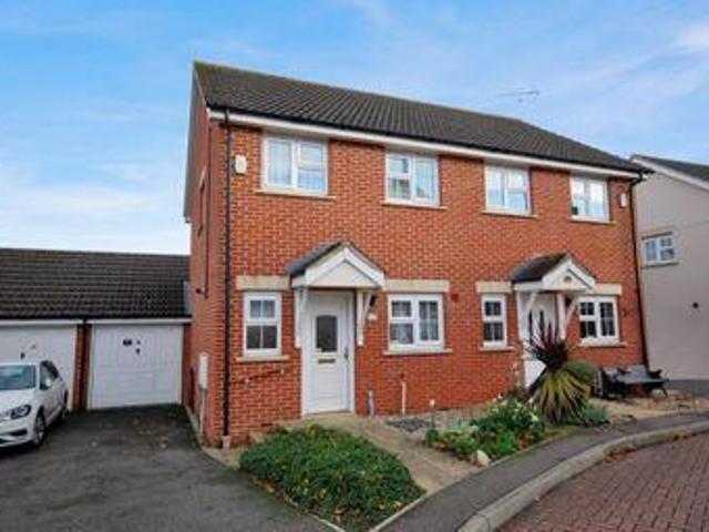 2 Bedrooms Semi detached house for sale in Castleden Way, Dunmow CM6