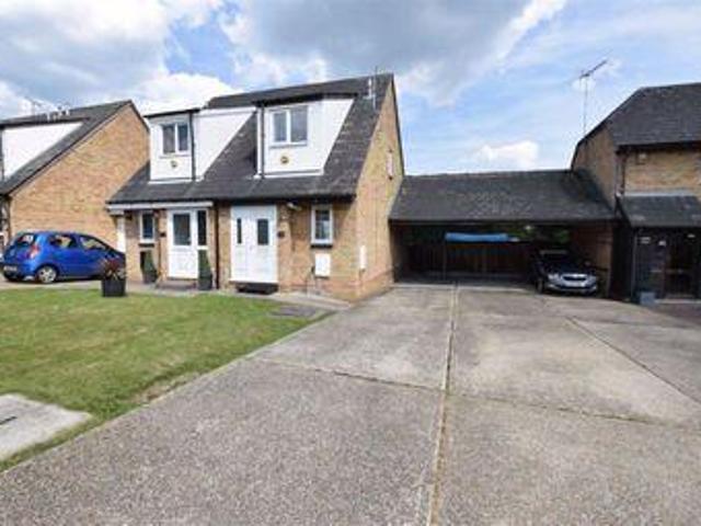 2 Bedrooms Semi detached house for sale in Charleston Avenue, Basildon, Essex SS13