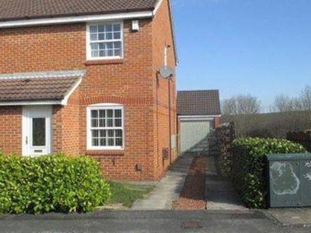 2 Bedrooms Semi detached house for sale in Chelsfield Way, Leeds, West Yorkshire LS15