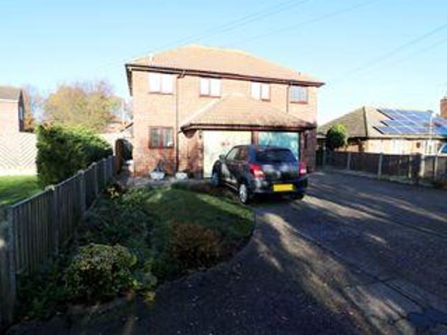 2 Bedrooms Semi detached house for sale in Armoury Road, West Bergholt, Colchester CO6