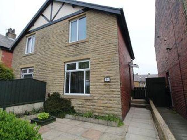 2 Bedrooms Semi detached house for sale in Arnold Street, Birkby, Huddersfield HD2