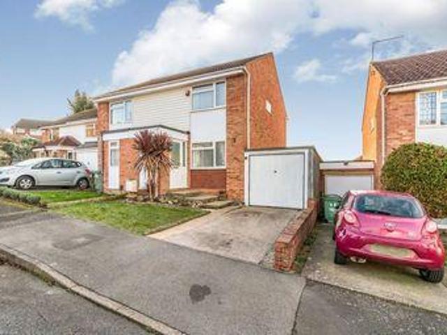 2 Bedrooms Semi detached house for sale in Avery Close, Maidstone ME15