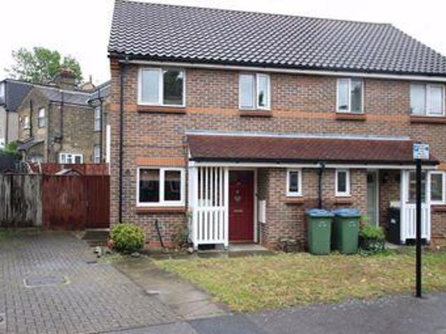 2 Bedrooms Semi detached house for sale in Brunel Road, Walthamstow, London E17