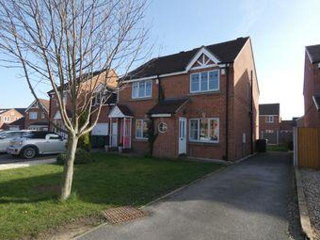 2 Bedrooms Semi detached house for sale in Bramham Park Court, Leeds LS10