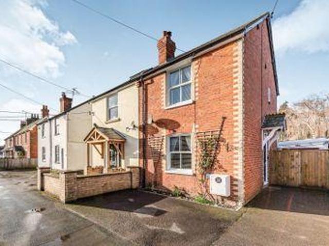 2 Bedrooms Semi detached house for sale in Branksome Hill Road, Sandhurst GU47