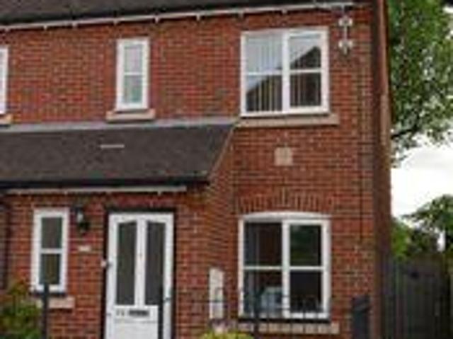 2 Bedrooms Semi detached house for sale in Brendan Close, Coleshill, West Midlands B46