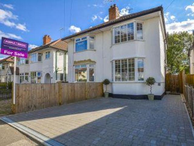 2 Bedrooms Semi detached house for sale in Buckland Crescent, Windsor SL4