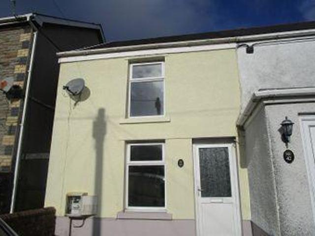 2 Bedrooms Semi detached house for sale in Gough Road, Ystalyfera, Swansea. SA9