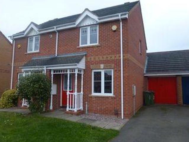 2 Bedrooms Semi detached house for sale in Gavin Close, Leicester, Leicestershire LE3
