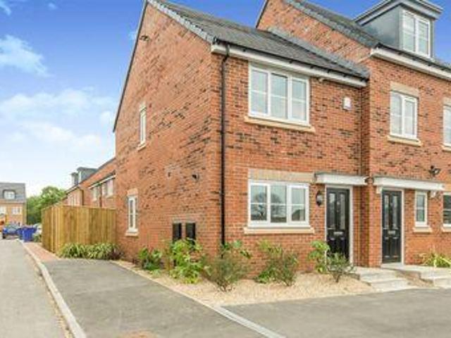 2 Bedrooms Semi detached house for sale in Garrett Way, Thorne, Doncaster DN8