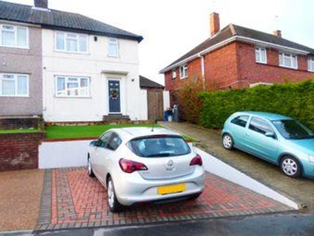 2 Bedrooms Semi detached house for sale in Gascoigne Road, New Addington, Croydon CR0