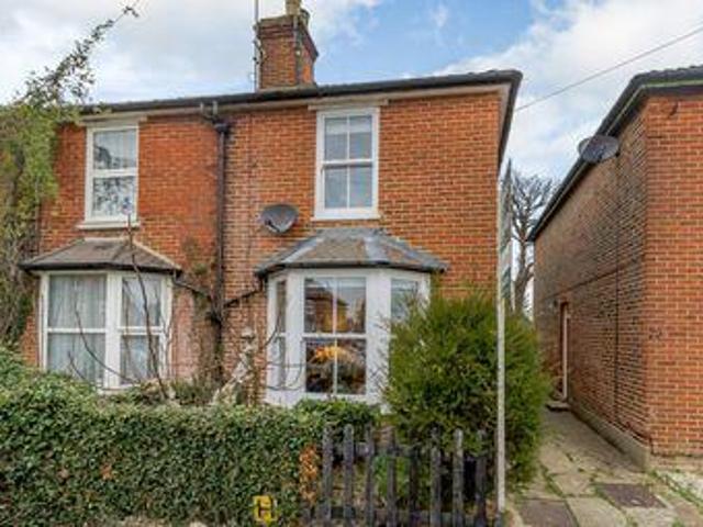 2 Bedrooms Semi detached house for sale in George Road, Godalming GU7