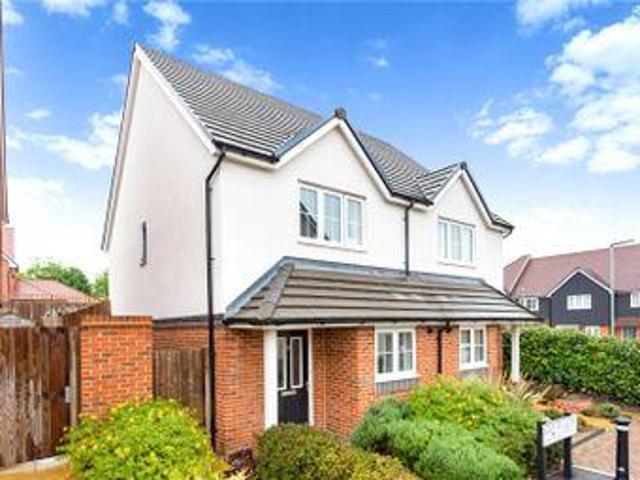 2 Bedrooms Semi detached house for sale in Glover Close, Bishopdown, Salisbury, Wiltshire SP1