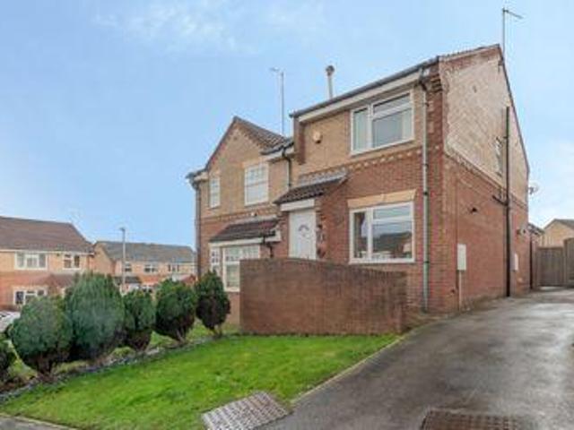 2 Bedrooms Semi detached house for sale in Guillemot Approach, Morley LS27