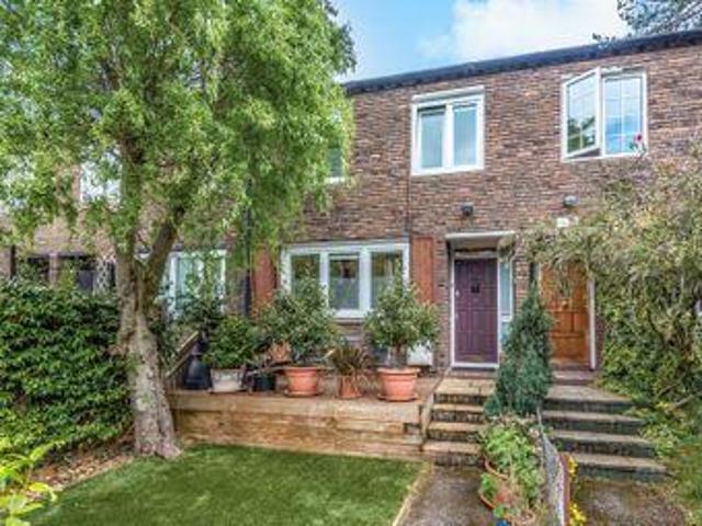 2 Bedrooms Semi detached house for sale in Dowdeswell Close, London SW15