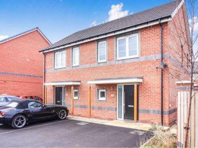 2 Bedrooms Semi detached house for sale in Drawbridge Avenue, Pontefract WF8