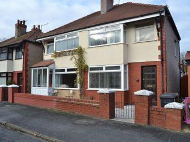 2 Bedrooms Semi detached house for sale in Durban Avenue, Crosby, Liverpool L23