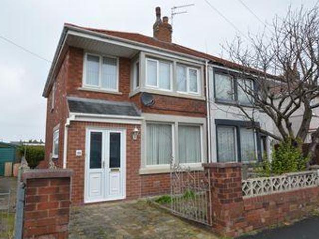 2 Bedrooms Semi detached house for sale in Endsleigh Gardens, South Shore, Blackpool FY4