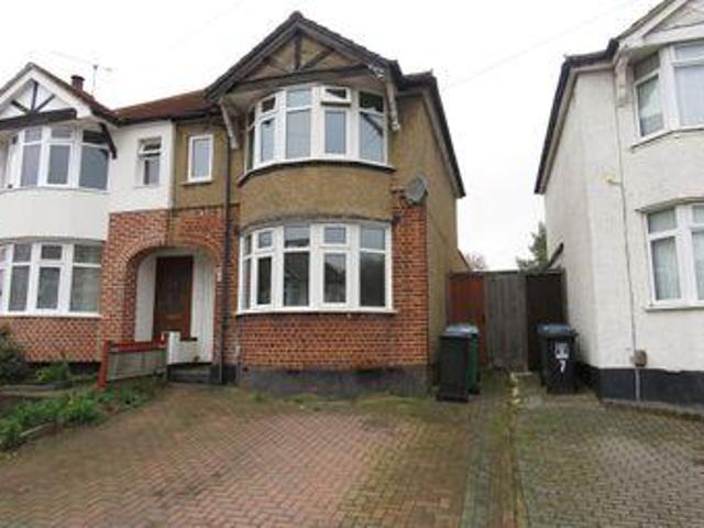 2 Bedrooms Semi detached house for sale in East Drive, Watford WD25