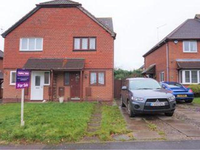 2 Bedrooms Semi detached house for sale in Evans Road, Nottingham NG6