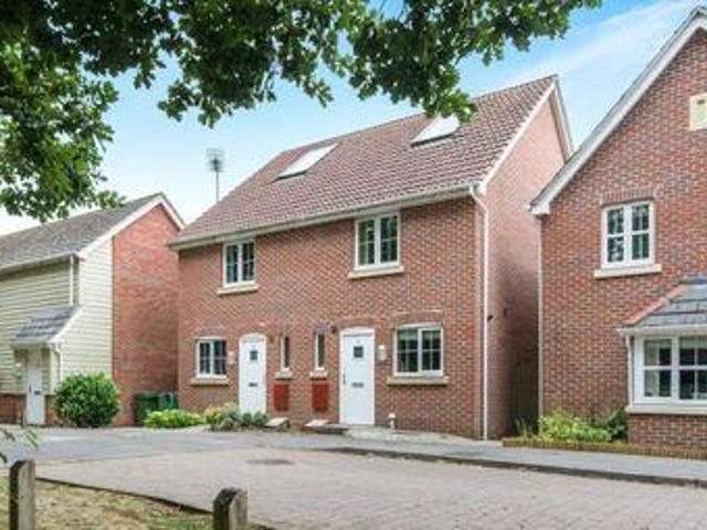 2 Bedrooms Semi detached house for sale in Four Marks, Alton, Hampshire GU34