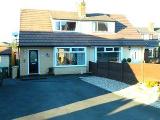 2 Bedrooms Semi detached house for sale in Fairway Avenue, Bolton BL2