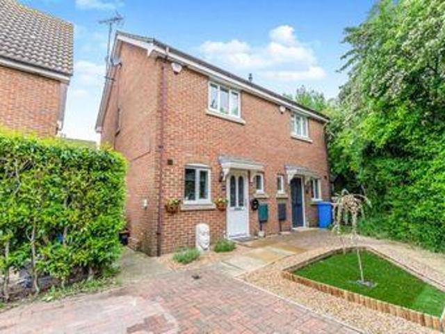 2 Bedrooms Semi detached house for sale in Feldspar Close, Sittingbourne, Kent ME10