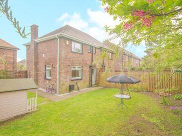 2 Bedrooms Semi detached house for sale in Fenwick Drive, Woodside, Bradford BD6