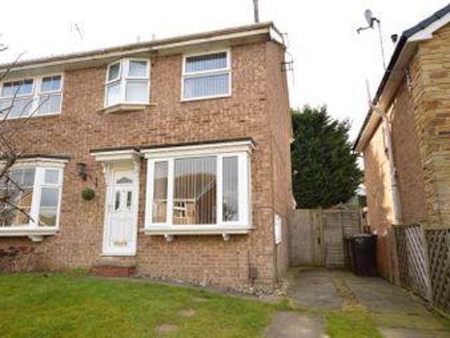 2 Bedrooms Semi detached house for sale in Fieldway Avenue, Rodley, Leeds LS13