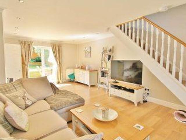 2 Bedrooms Semi detached house for sale in Flemming Avenue, Chalgrove, Oxford OX44