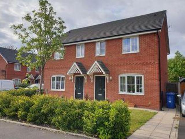 2 Bedrooms Semi detached house for sale in Fleming Drive, Stretford, Manchester M32